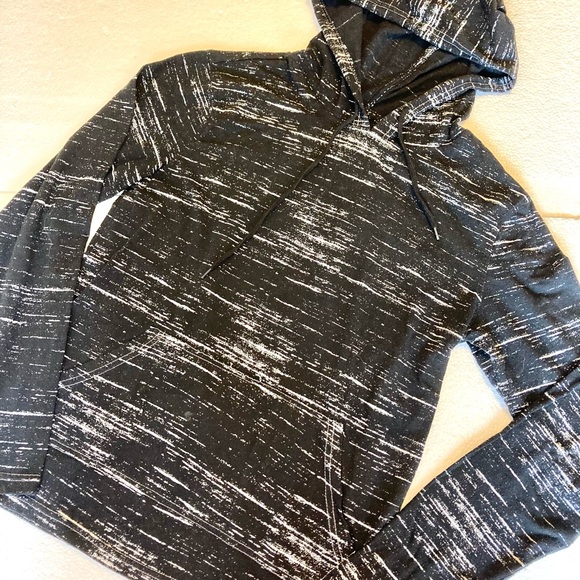 Brooklyn Cloth | Tops | Brooklynn Cloth Mfg Co Woman Hoodie Sz S | Poshmark